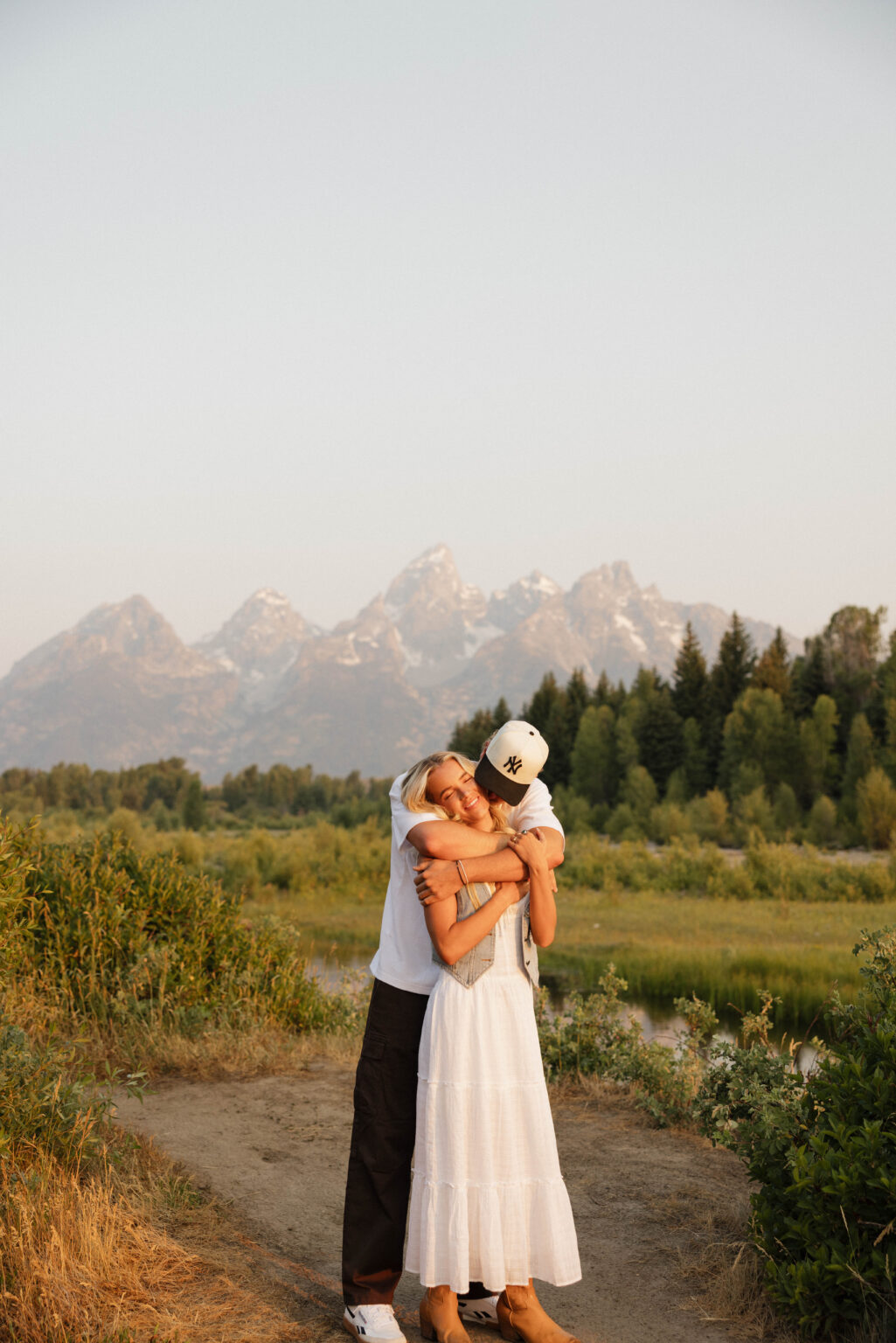 The Ultimate Guide to Engagement Photos - emilieleazier.com