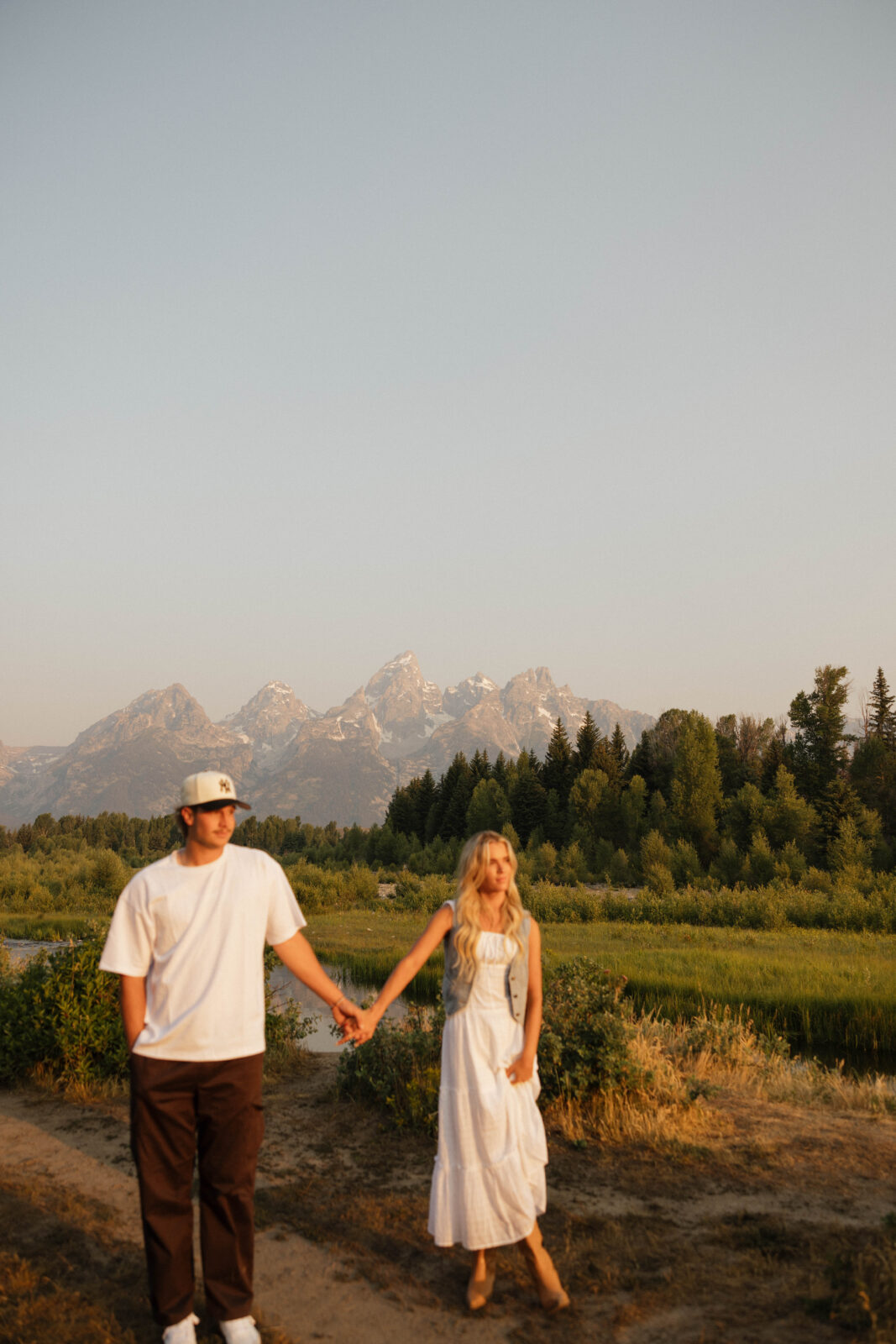 The Ultimate Guide to Engagement Photos - emilieleazier.com