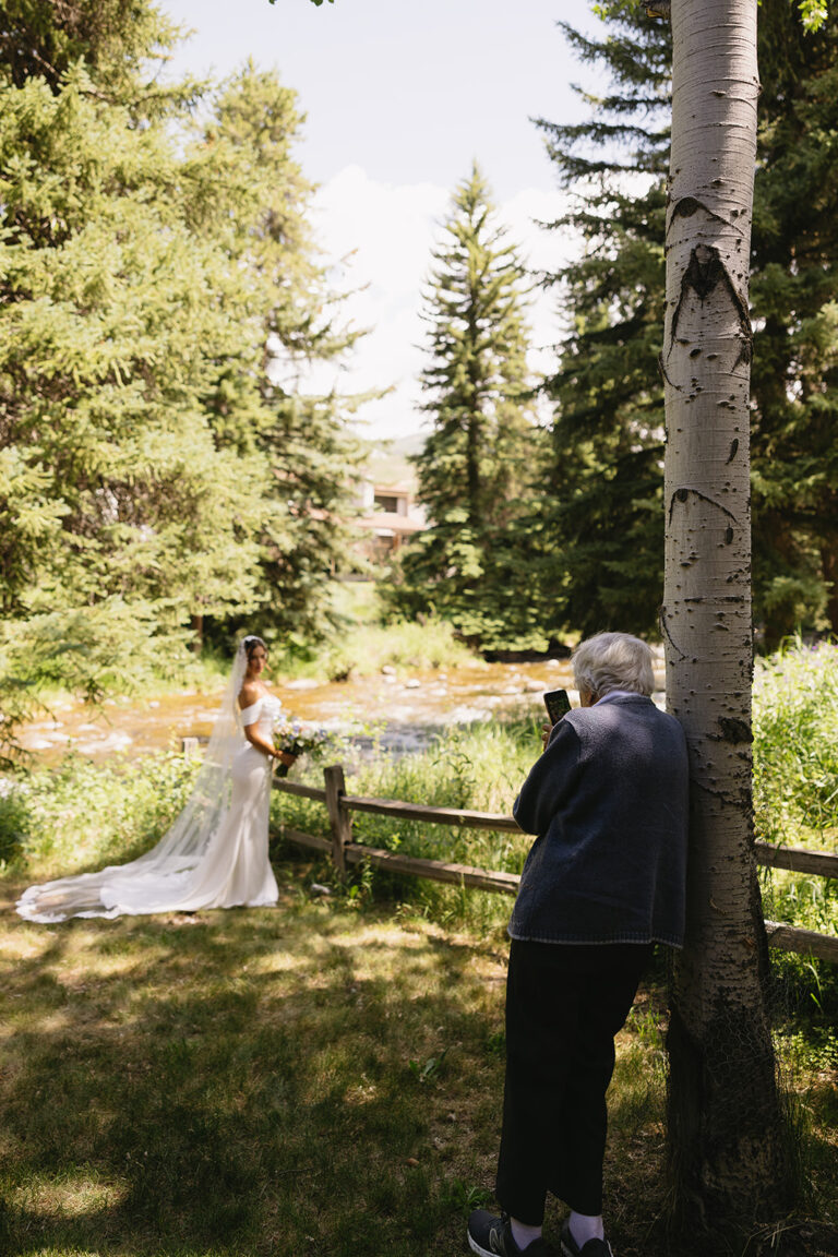 The Art of Photojournalistic Wedding Photography - emilieleazier.com